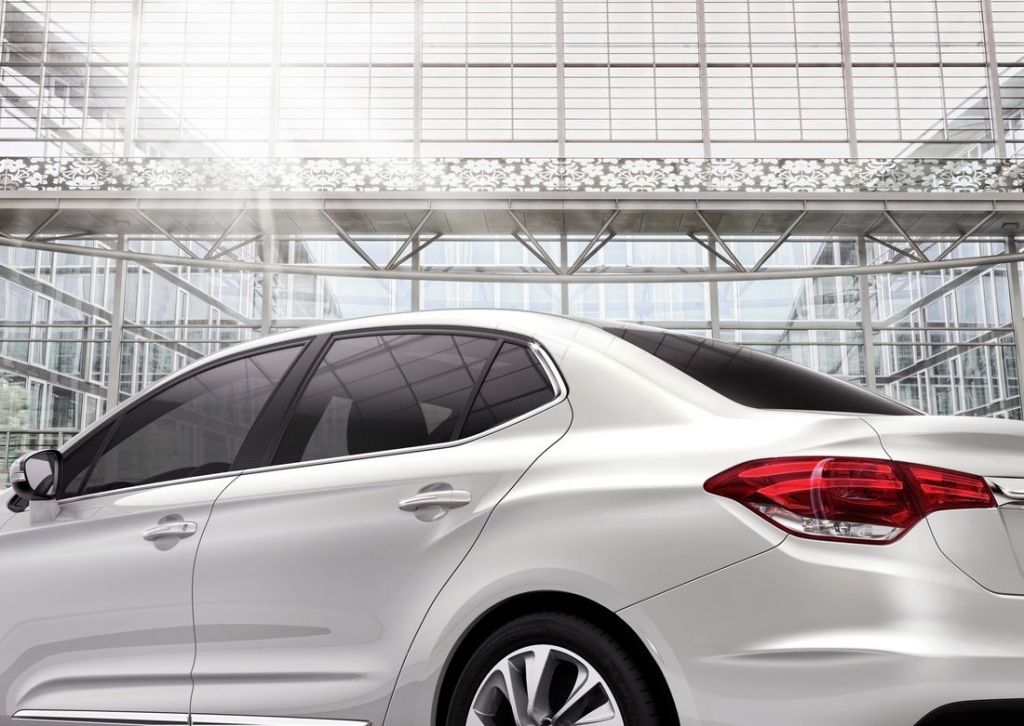 Citroen C4 L - Galerie prasowe - Galeria • AutoCentrum.pl