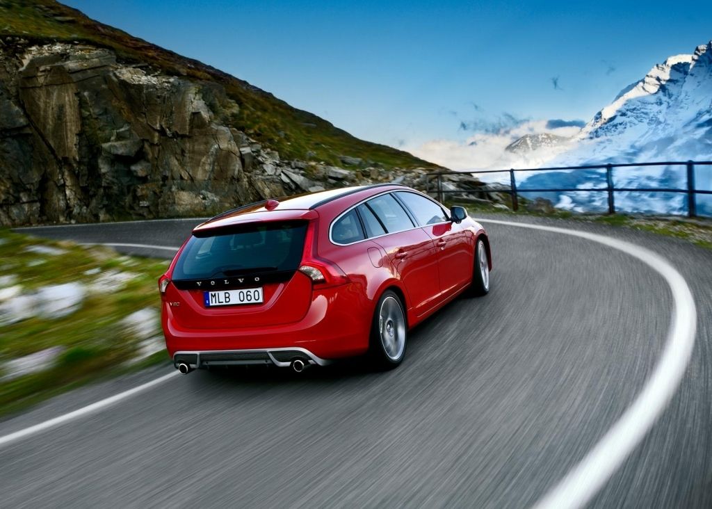 Volvo V60 R-Design - Galerie prasowe - Galeria • AutoCentrum.pl