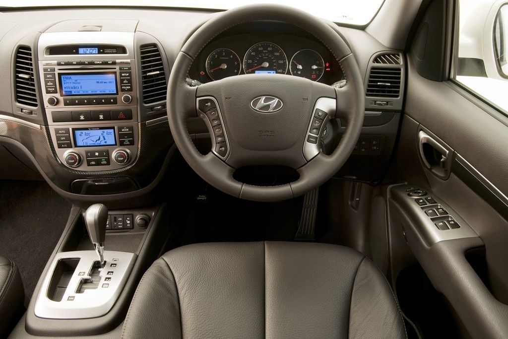 Hyundai Santa Fe 2010 - Galerie prasowe - Galeria • AutoCentrum.pl