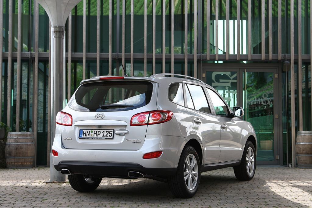 Hyundai Santa Fe 2010 - Galerie prasowe - Galeria • AutoCentrum.pl