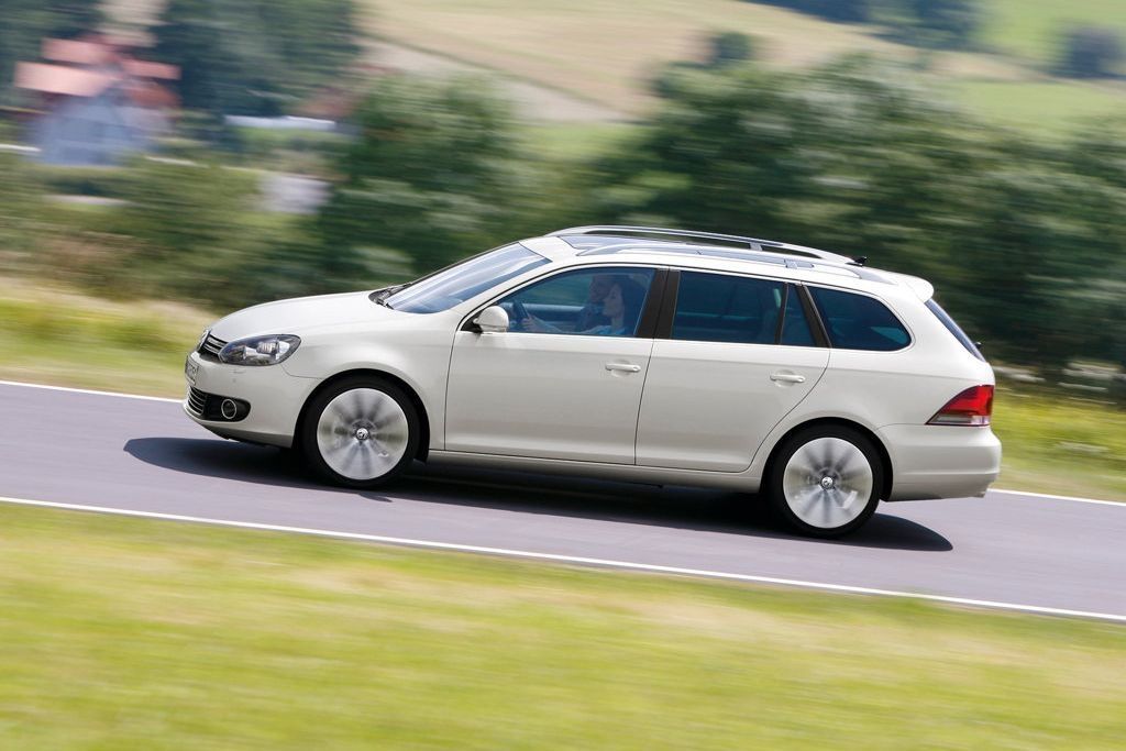 Volkswagen Golf VI Kombi - Galerie prasowe - Galeria • AutoCentrum.pl