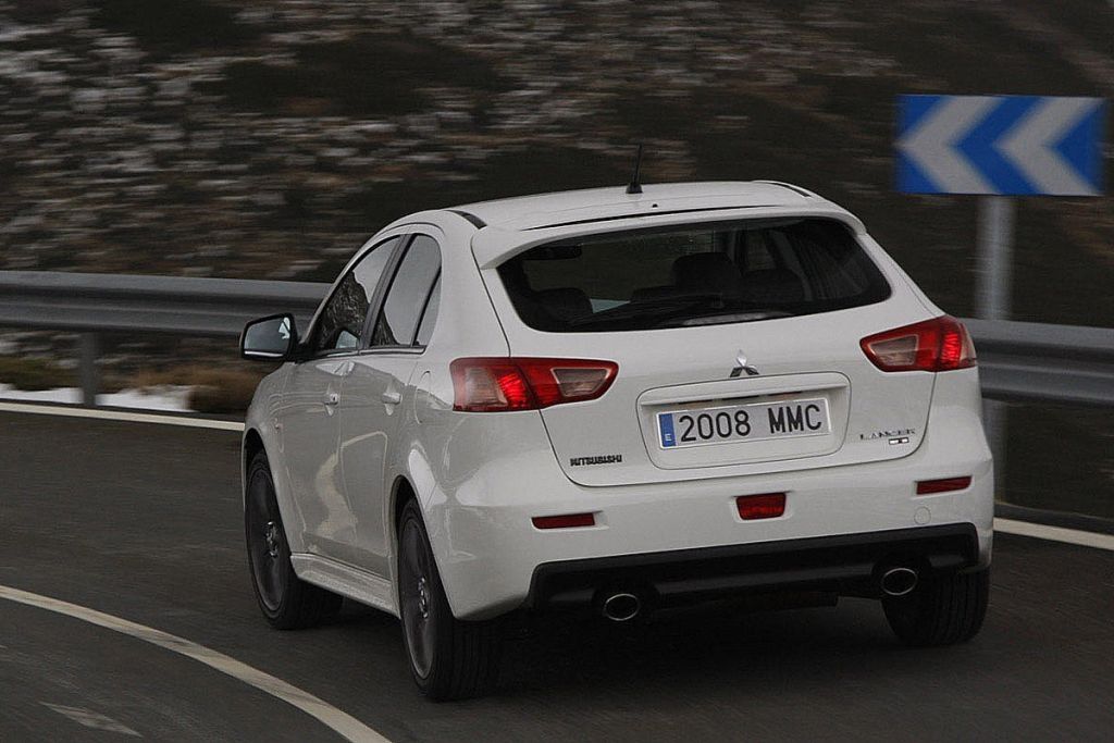 Mitsubishi Lancer Ralliart Sportback - Galerie prasowe - Galeria ...