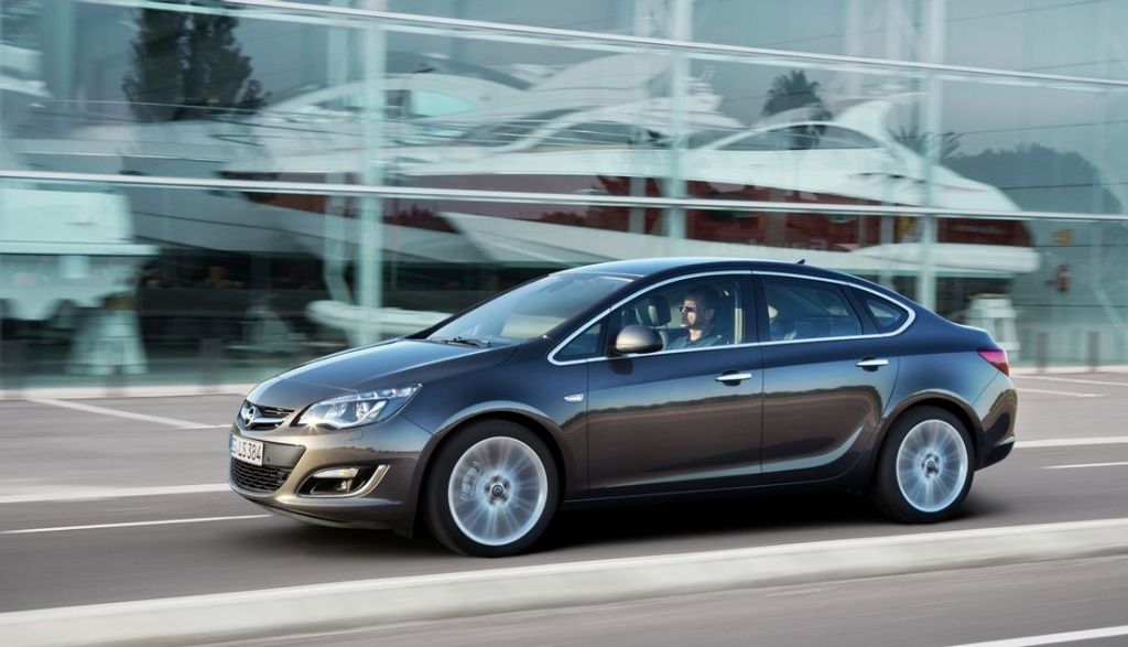 Opel Astra IV Sedan - Galerie prasowe - Galeria • AutoCentrum.pl