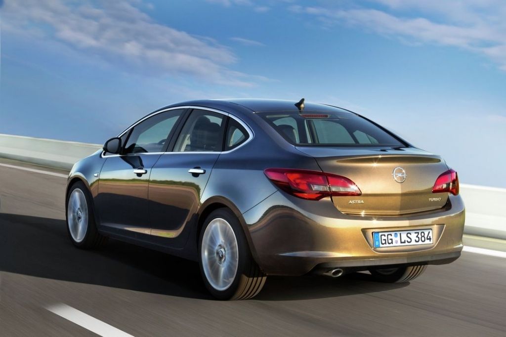 Opel Astra IV Sedan - Galerie prasowe - Galeria • AutoCentrum.pl
