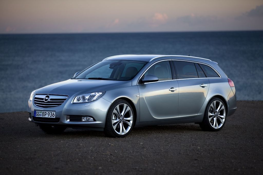 Opel Insignia Kombi - Galerie prasowe - Galeria • AutoCentrum.pl