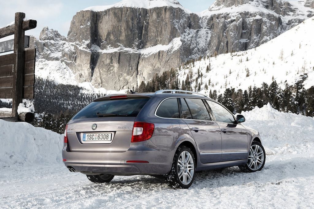 Skoda Superb Kombi 4x4 - Galerie prasowe - Galeria • AutoCentrum.pl