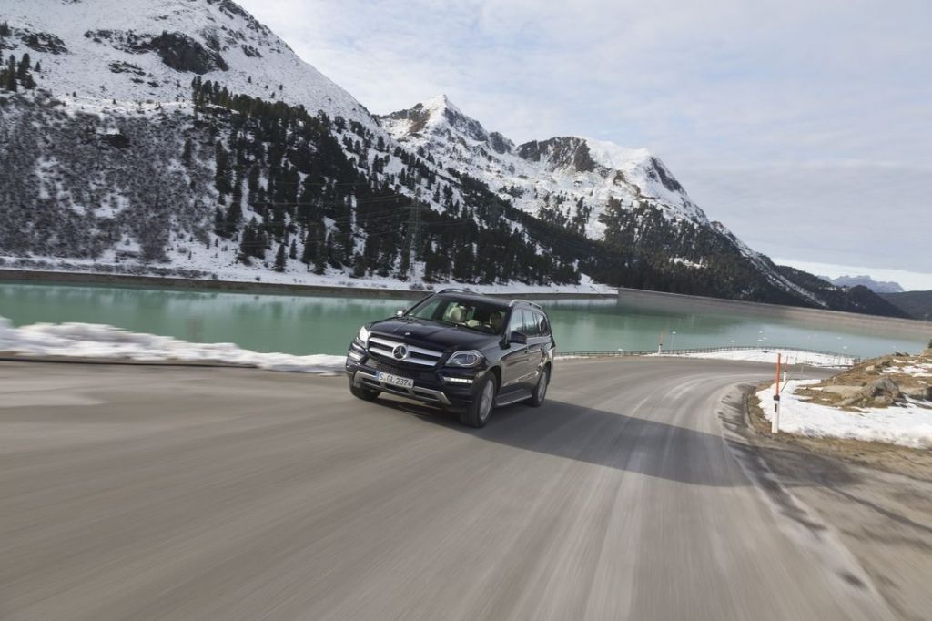 Mercedes GL 500 (X166) 4MATIC - Galerie prasowe - Galeria • AutoCentrum.pl