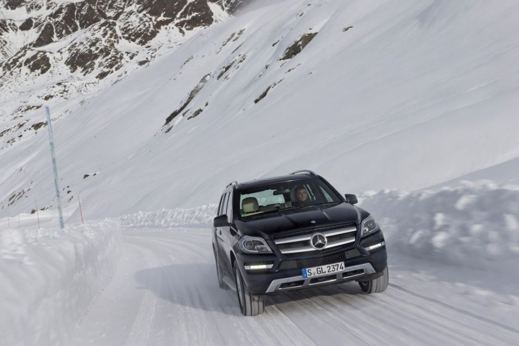 Mercedes GL 500 (X166) 4MATIC - Galerie prasowe - Galeria • AutoCentrum.pl