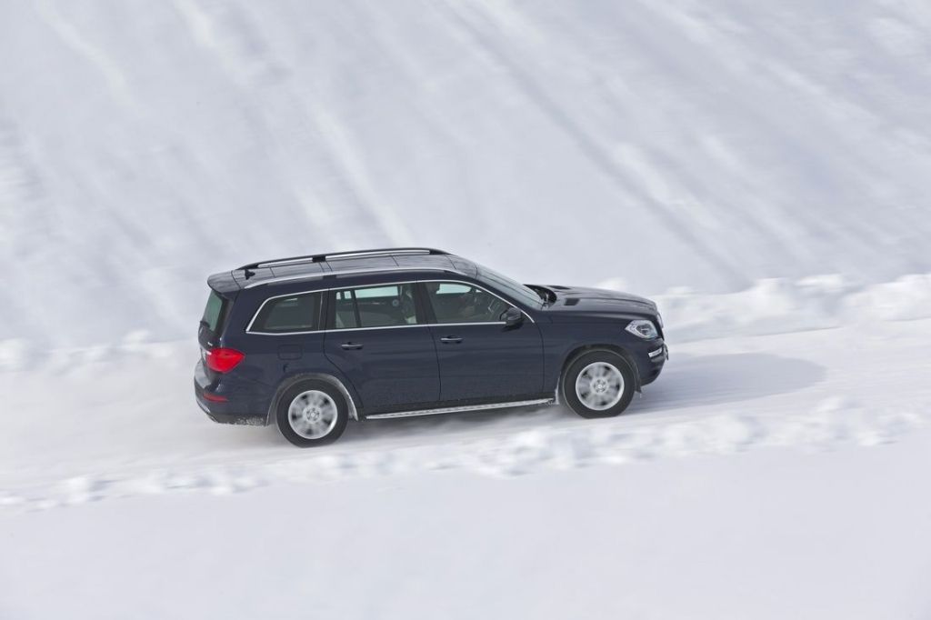 Mercedes GL 500 (X166) 4MATIC - Galerie prasowe - Galeria • AutoCentrum.pl