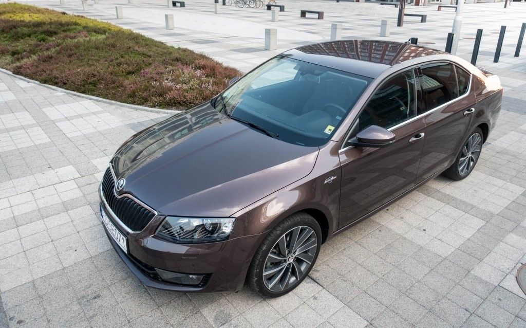 Skoda Octavia III Liftback Laurin & Klement 1.8 TSI 180KM - galeria ...