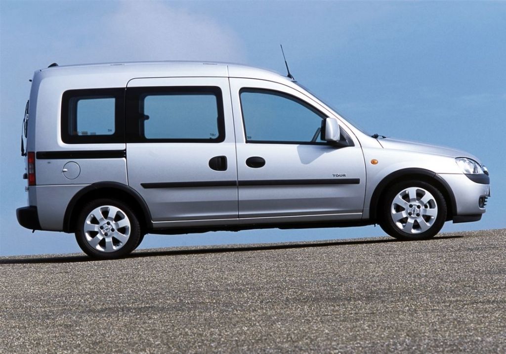 Opel Combo C Tour - Galerie prasowe - Galeria • AutoCentrum.pl