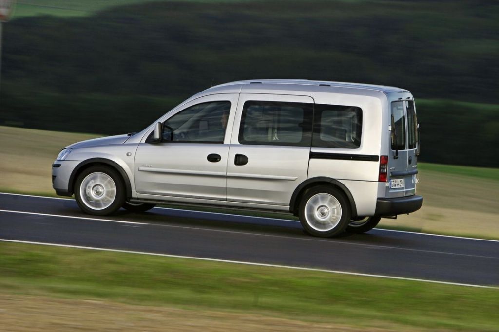 Opel Combo C Tour - Galerie prasowe - Galeria • AutoCentrum.pl