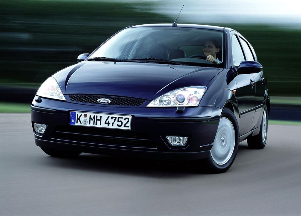 Ford Focus 2001 - Galerie prasowe - Galeria • AutoCentrum.pl