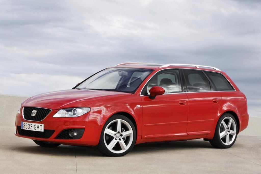 Elegantes Seat Exeo Kombi Fotos