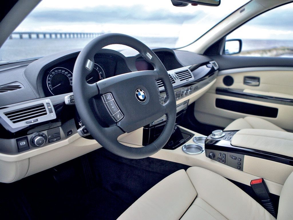 BMW Seria 7 E68 - Galerie prasowe - Galeria • AutoCentrum.pl