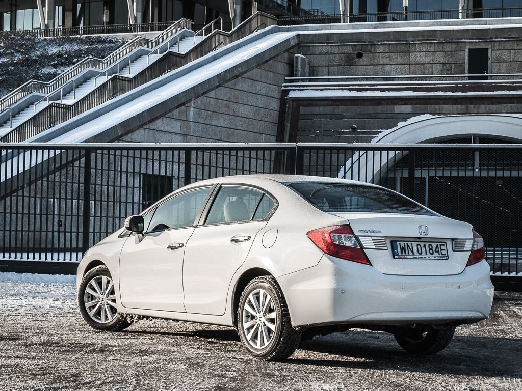 Honda Civic IX Sedan 1.8 i-VTEC 142KM - galeria redakcyjna - Galerie ...