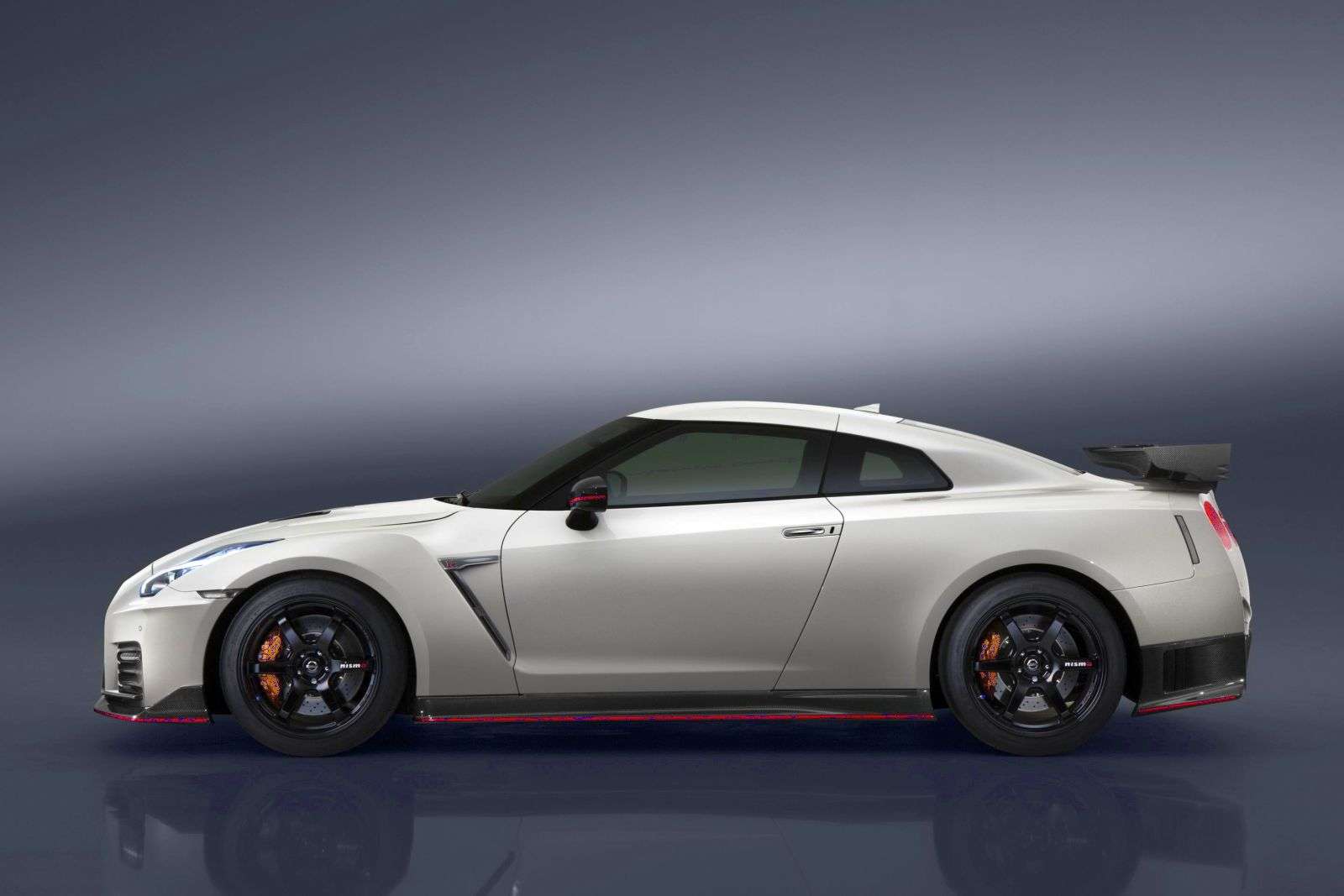 Nissan GT-R NISMO (2016) - Galerie prasowe - Galeria • AutoCentrum.pl