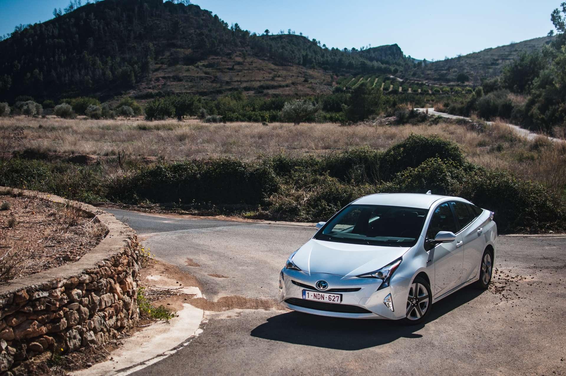 Toyota Prius IV - galeria redakcyjna - Galerie redakcyjne - Galeria ...