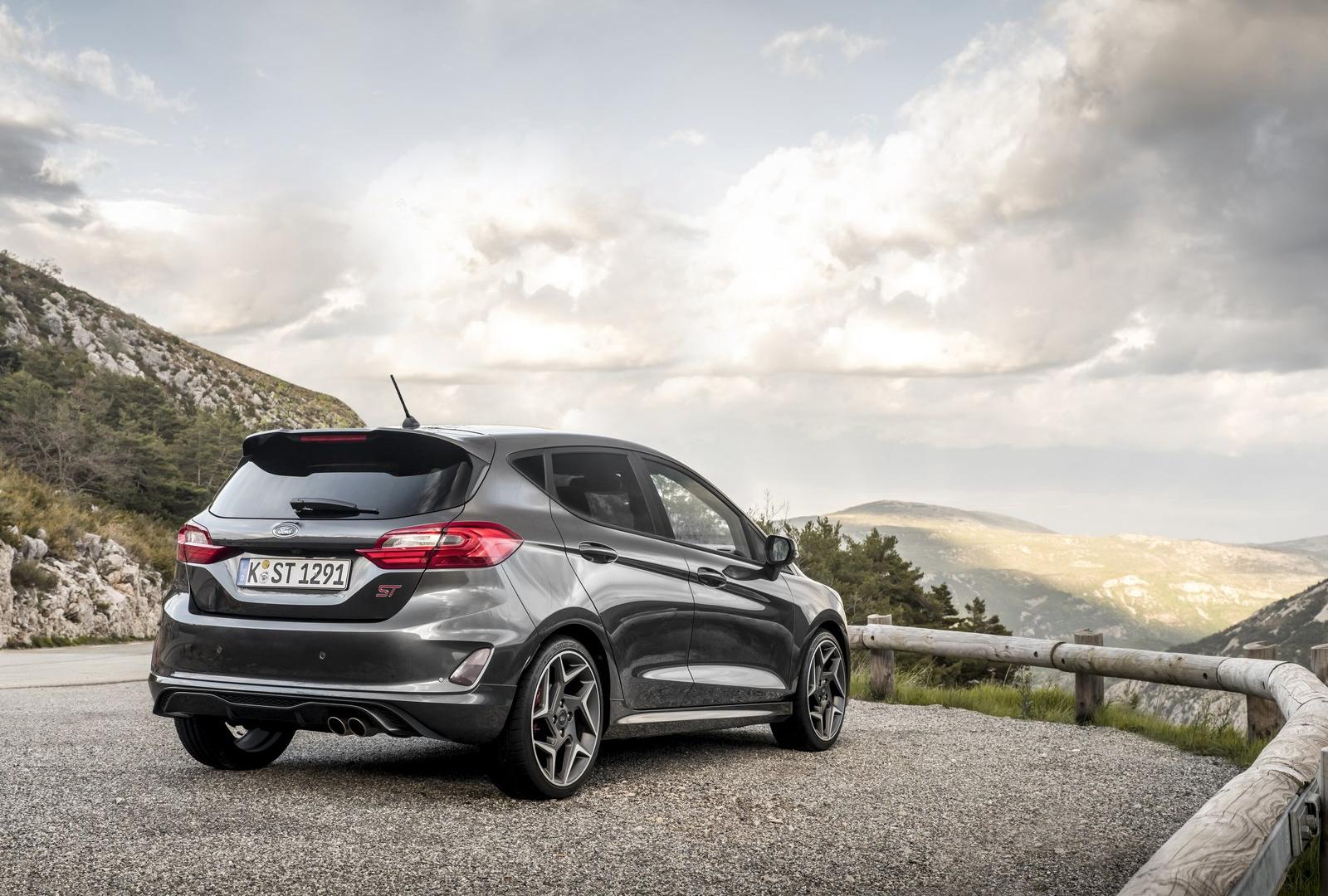 Ford Fiesta MAGNETIC ST (2018) - Galerie prasowe - Galeria • AutoCentrum.pl