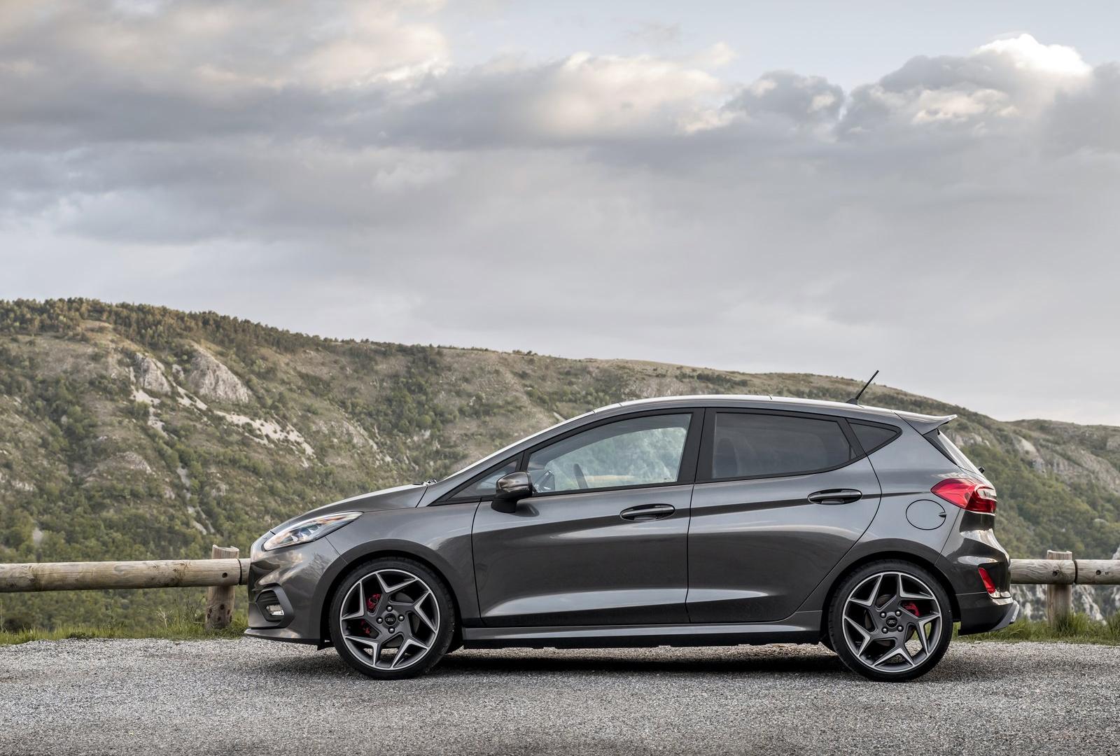 Ford Fiesta MAGNETIC ST (2018) - Galerie prasowe - Galeria • AutoCentrum.pl