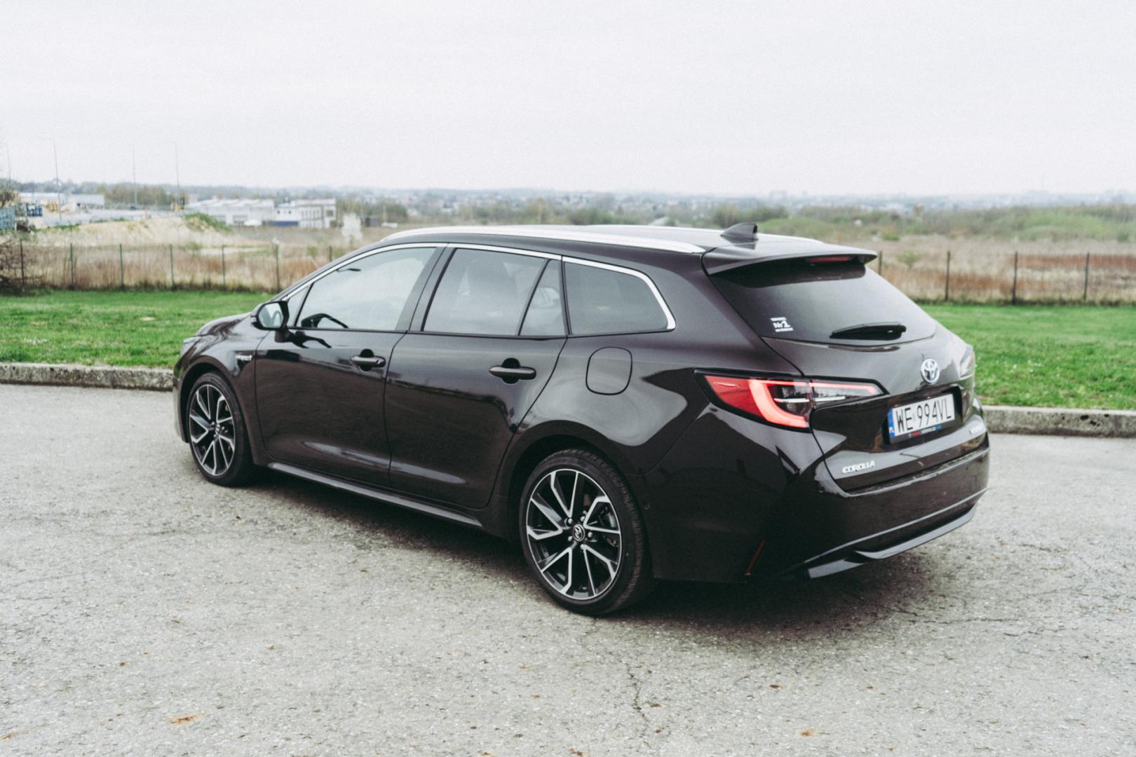 Toyota Corolla 2.0 Hybrid Dynamic Force 180 KM - galeria redakcyjna ...