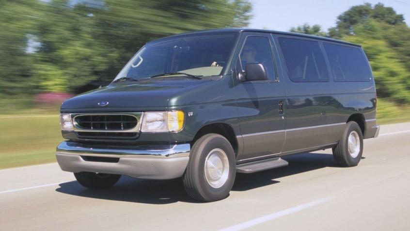 Ford Econoline - modele, dane, silniki, testy • AutoCentrum.pl