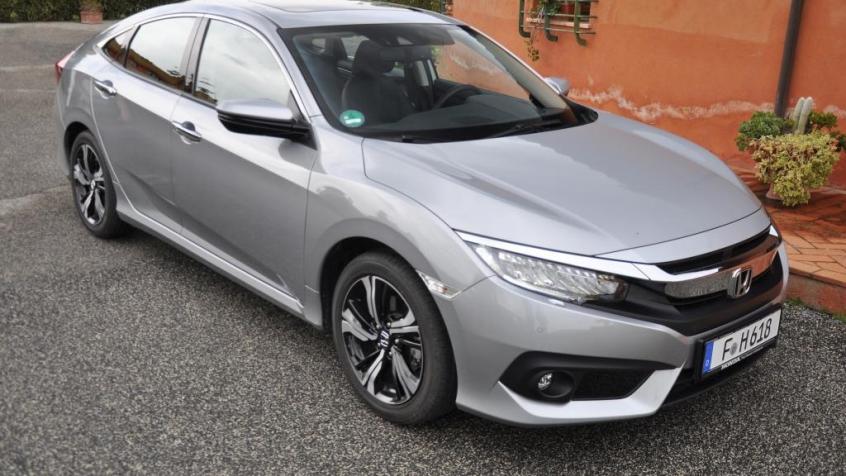 Honda Civic X Sedan 4d 1.6 i-DTEC 120KM 2018-2019 - dane, testy ...
