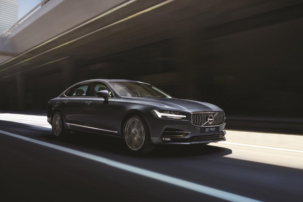 Flagowe Volvo tylko z Chin • AutoCentrum.pl