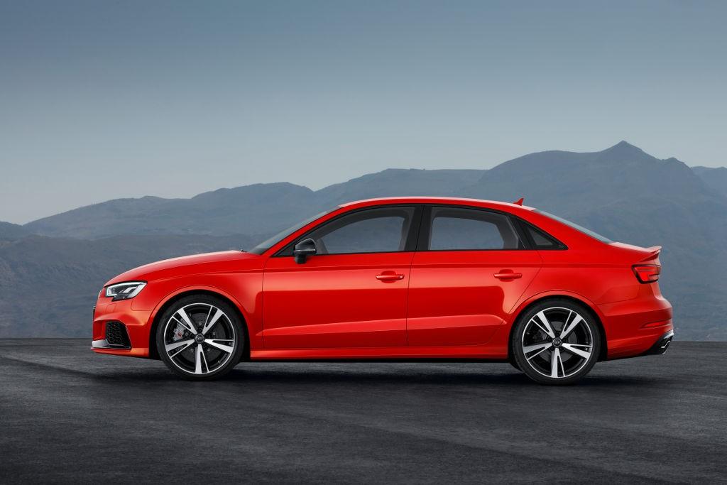 400-km-w-kompaktowej-limuzynie-audi-autocentrum-pl