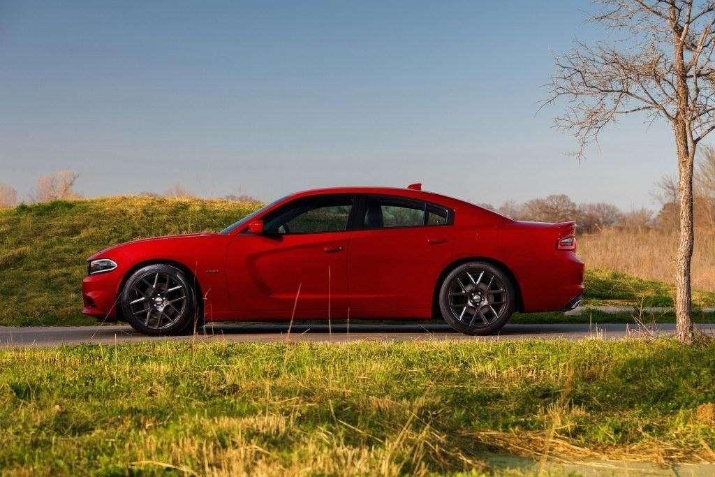 Dodge Charger SRT Hellcat - samochód dla rodziny... • AutoCentrum.pl