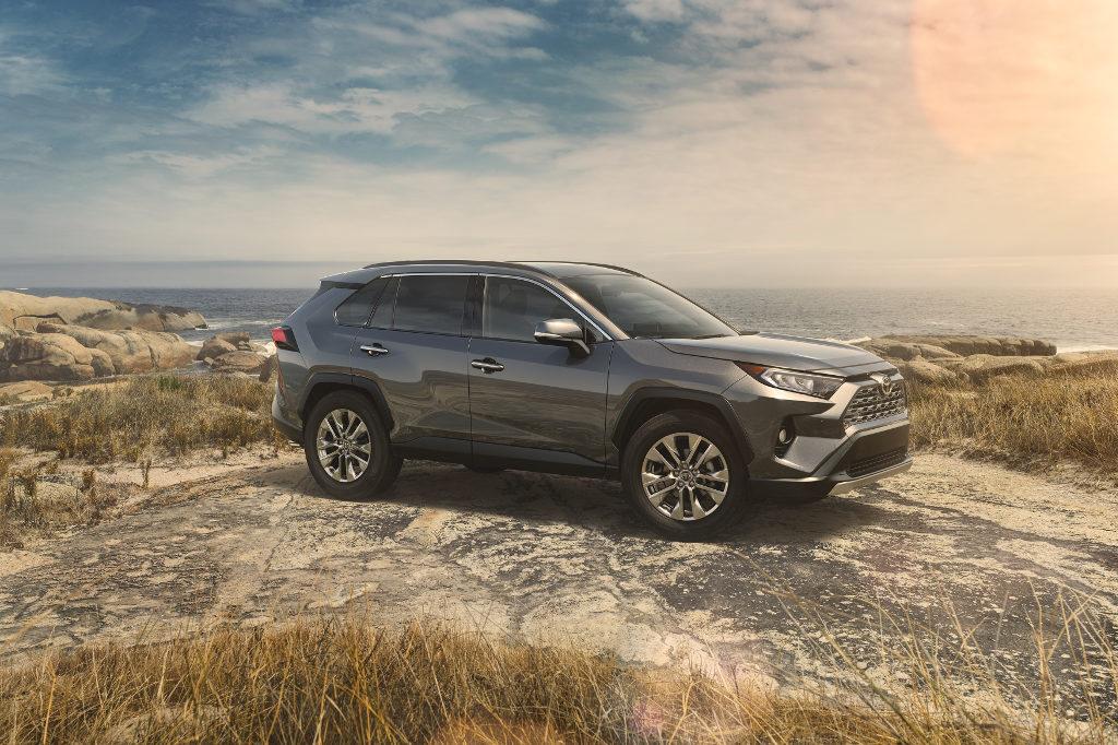 Nowa Toyota RAV4 odsłonięta w Nowym Jorku • AutoCentrum.pl