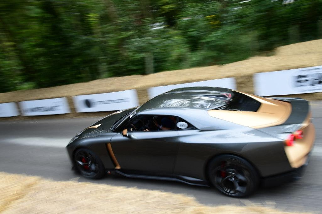 Nissan GT-R za 900 tys. euro • AutoCentrum.pl